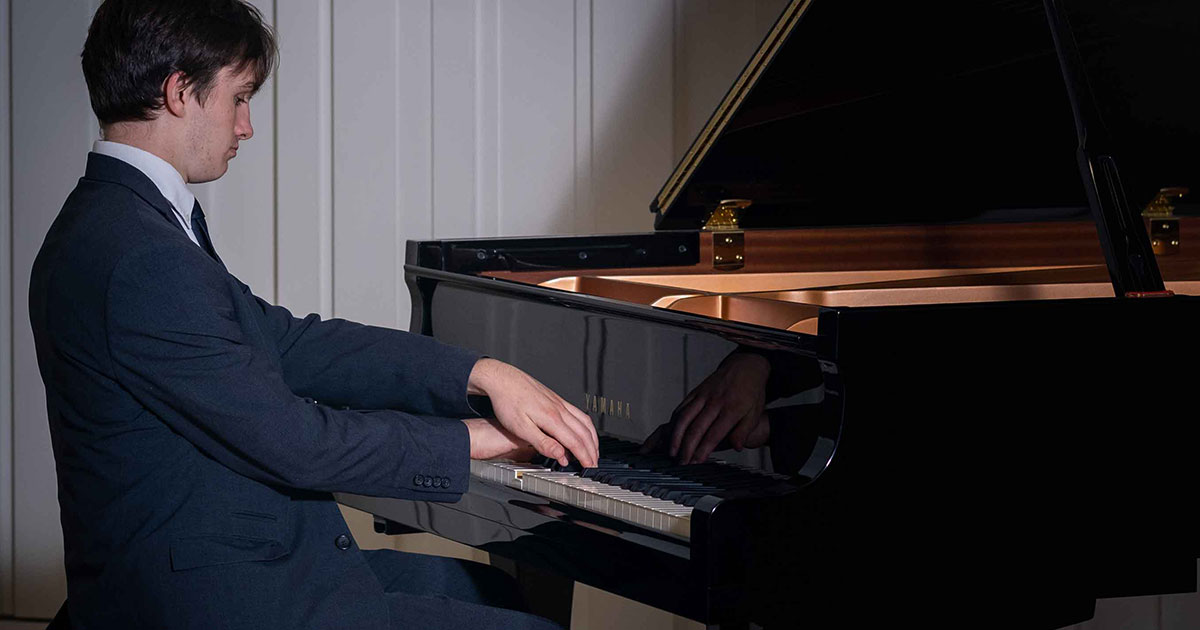 Matthew McLachlan - Classical Pianist
